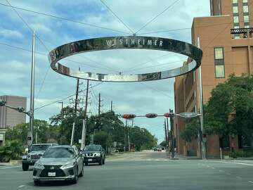 Houston removes Galleria's last solid ring-shaped street sign