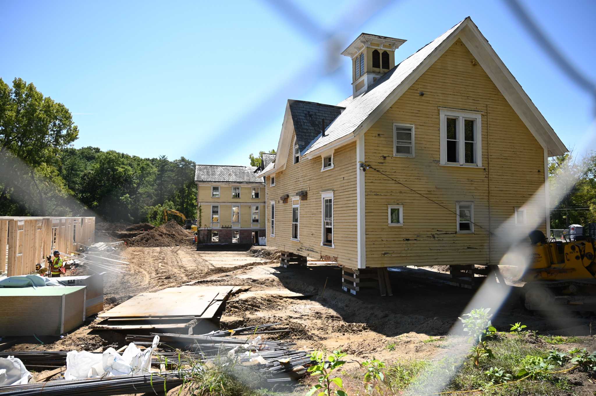 Historic 200-year-old Saratoga Springs house getting readied for move