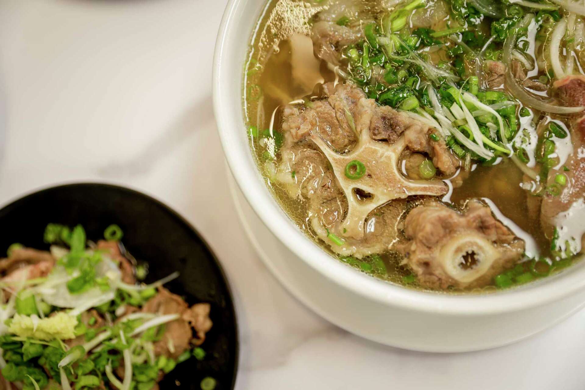 Bay Area pho shop Pho Duoi Bo features sizzling, blowtorched beef