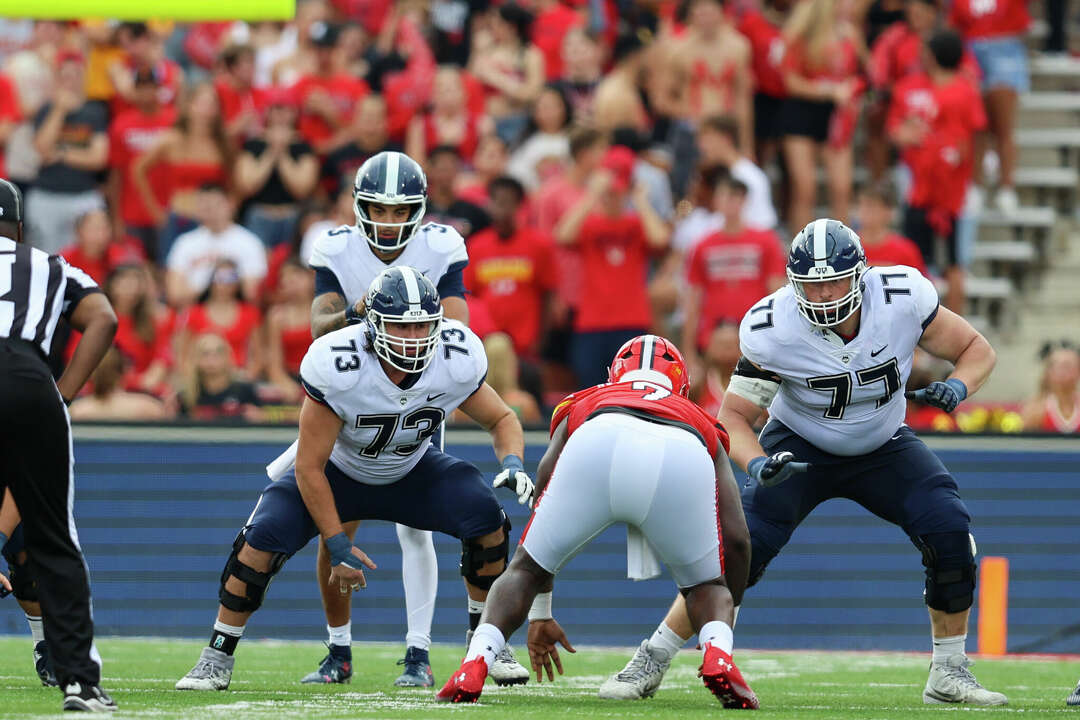 Ben Murawski's unique journey to starter on UConn's offensive line