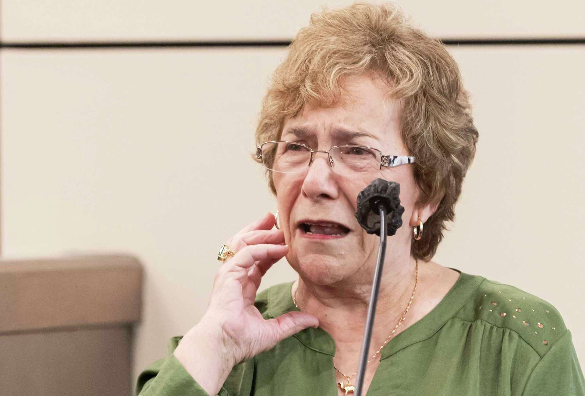 Widow describes Texas pit bull attack that killed her elderly husband