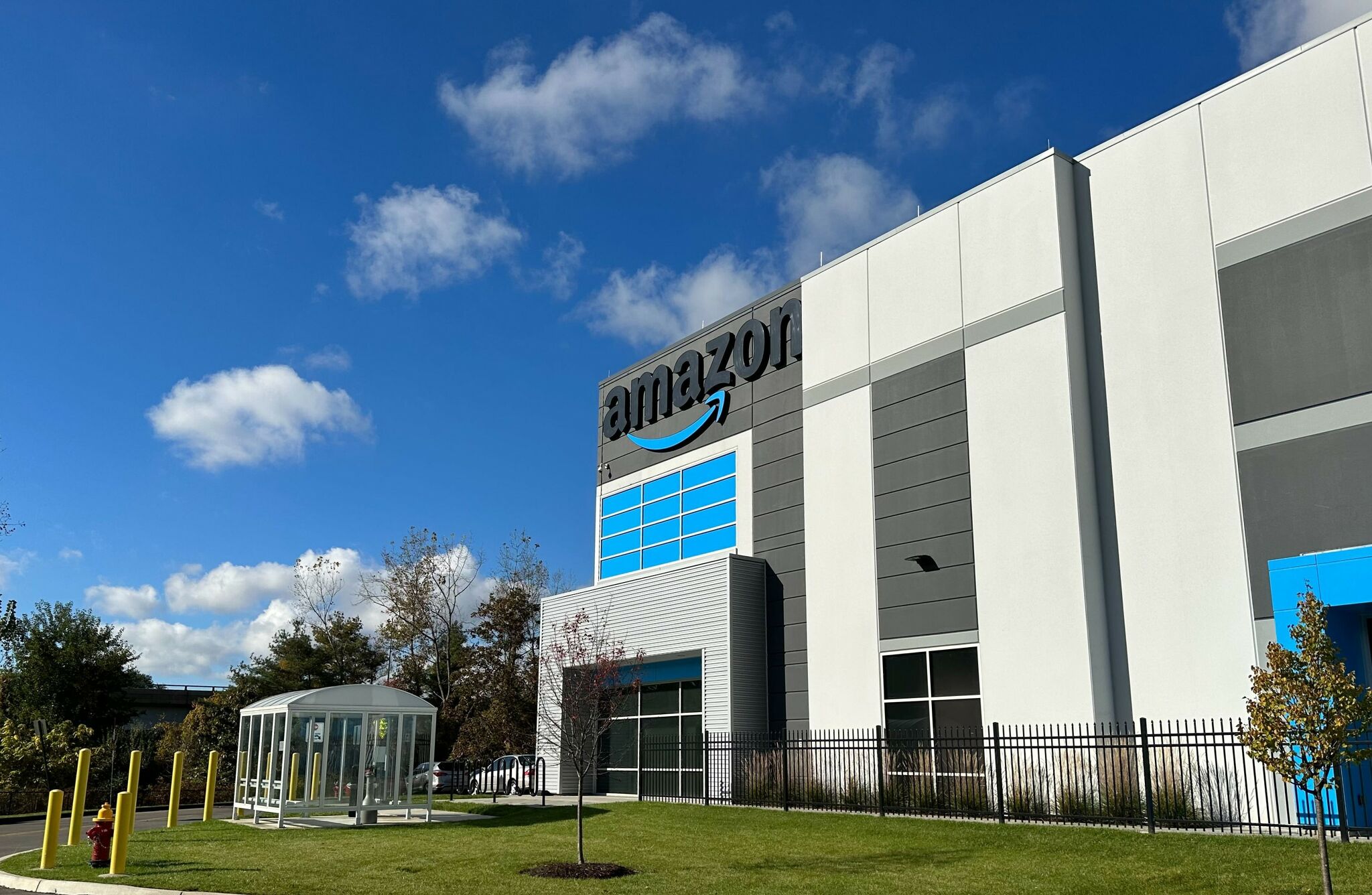 Residents oppose Amazon's 650,000 sq ft logistics facility in CT