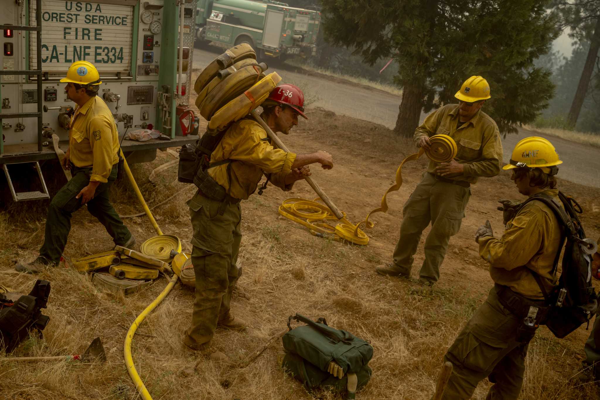 Federal firefighters run out of leadership teams as western fires rage