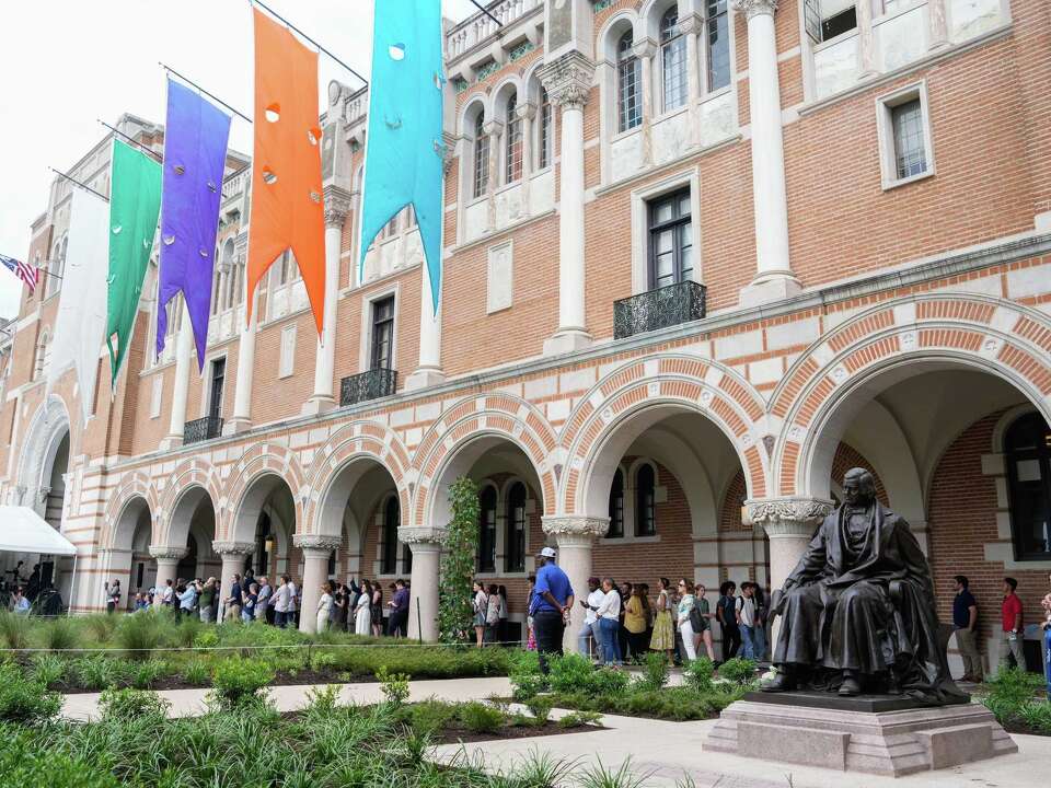 Rice University reopens quad designed by Nelson Byrd Woltz