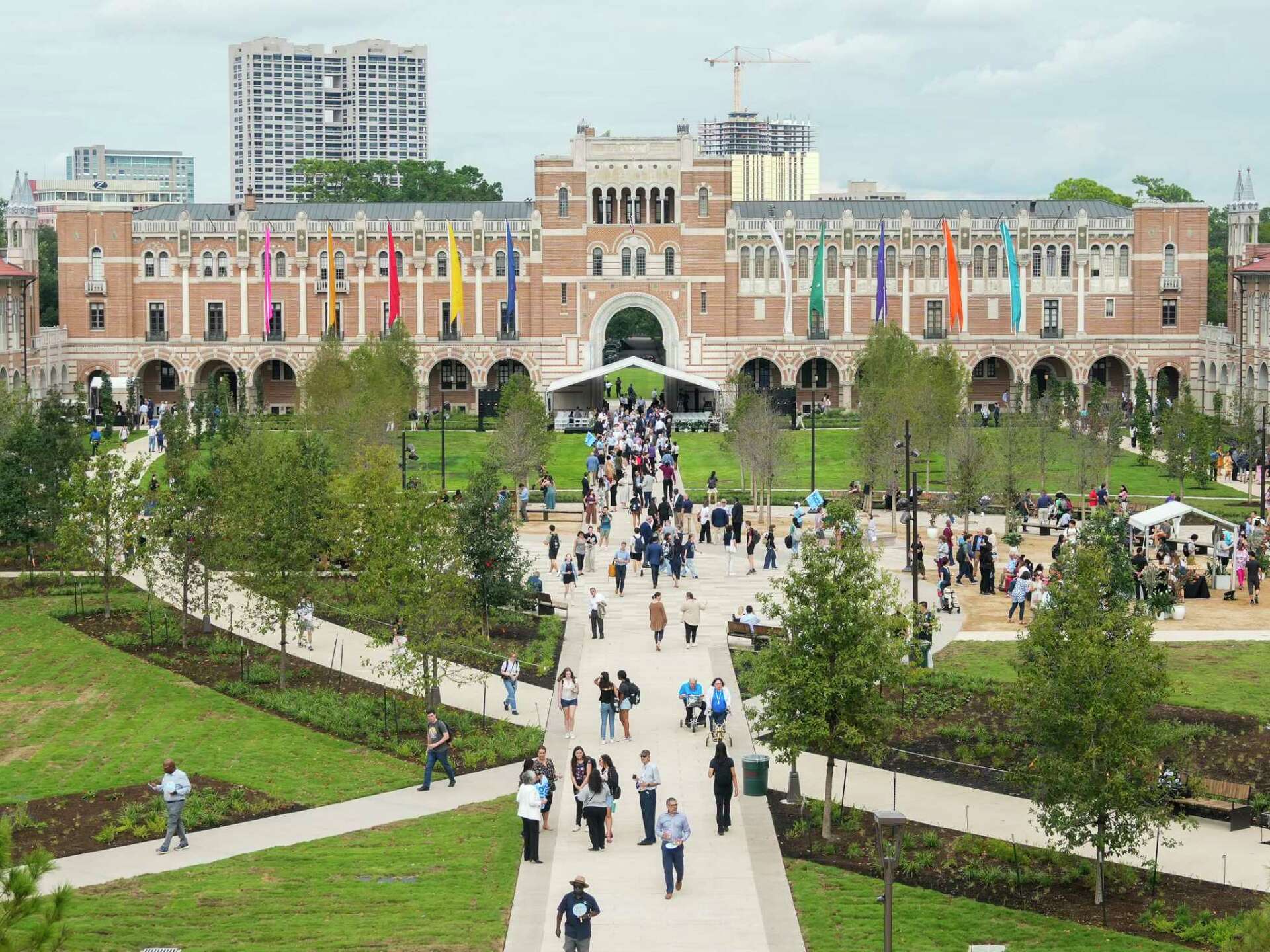 Rice, UT send out first round of admissions decisions