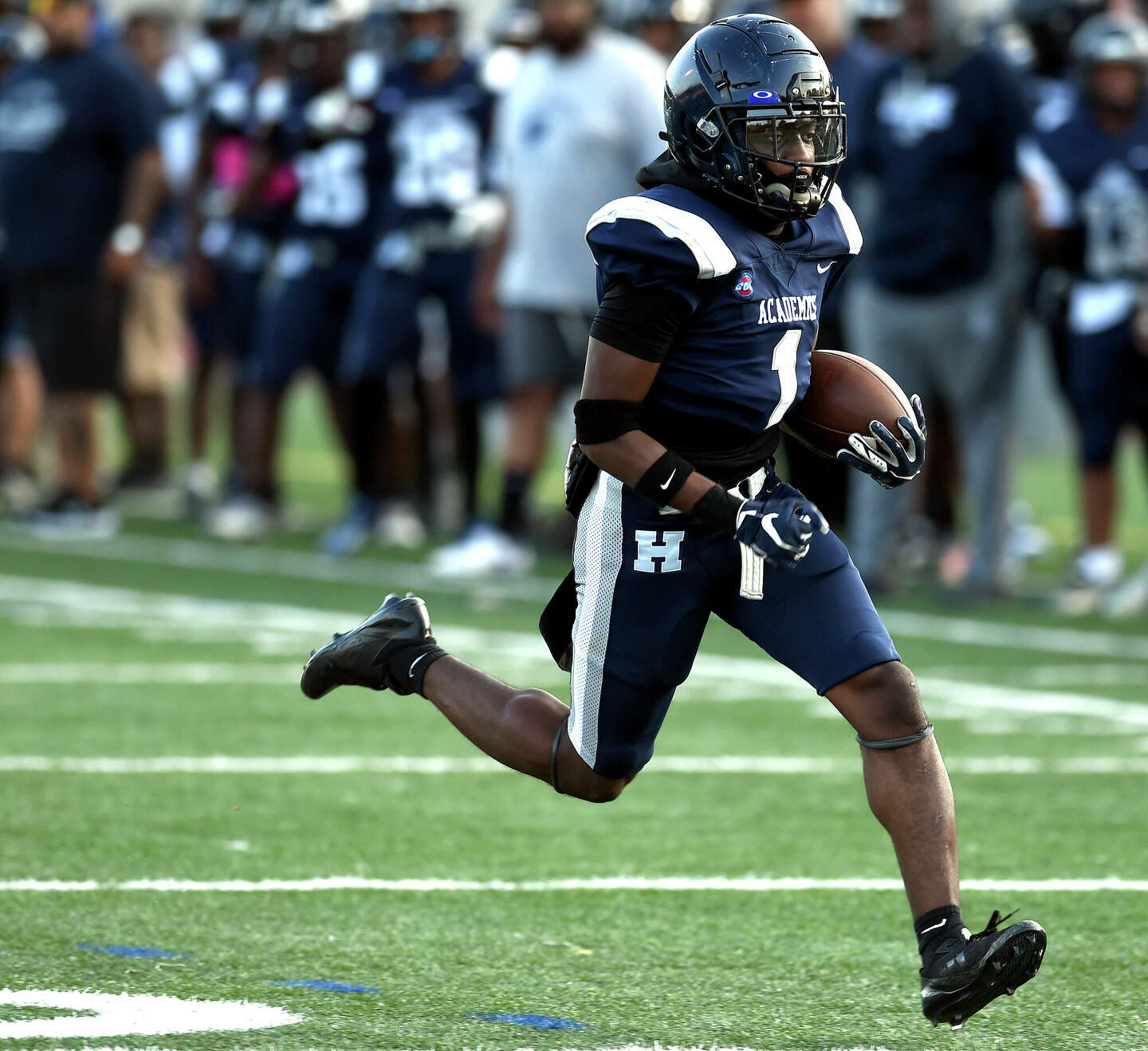 CT football running back Hillhouse's Amir Daniley leads CIAC in TDs