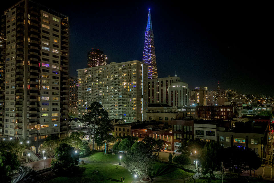 Transamerica Pyramid's light show didn't come without drama