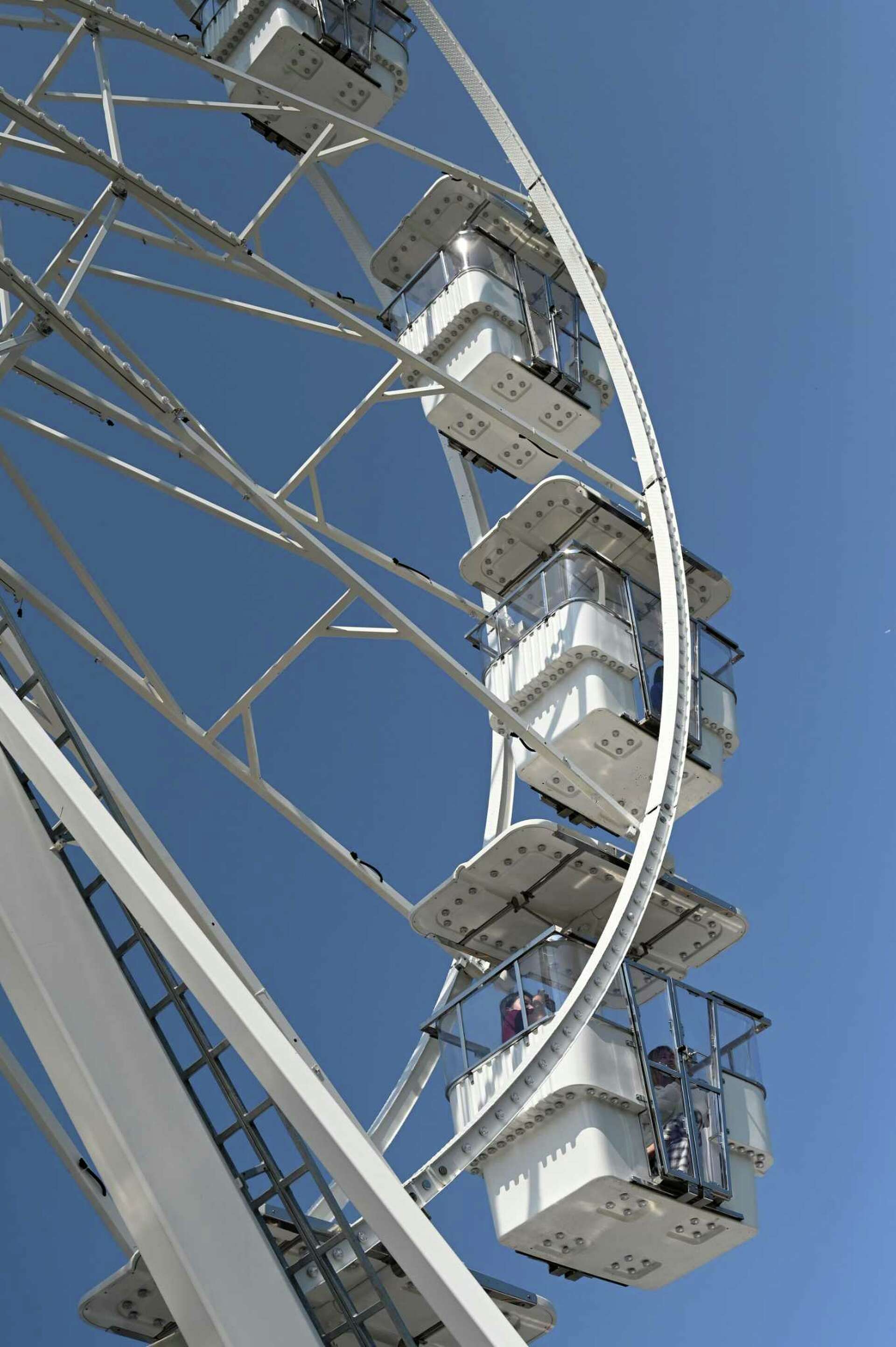 RPI students take a day off to celebrate the Ferris wheel