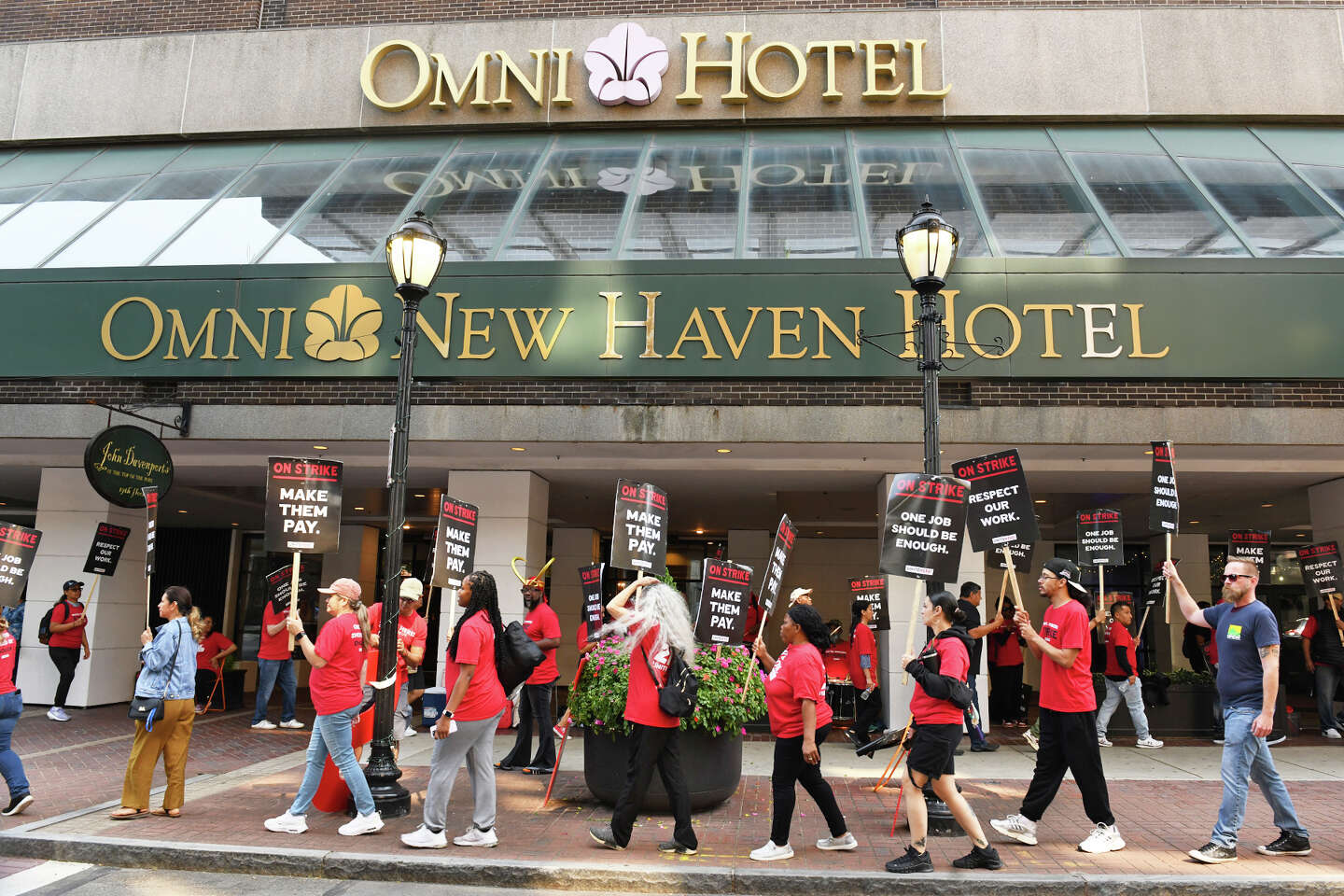 Omni New Haven, union workers reach and ratify contract settlement