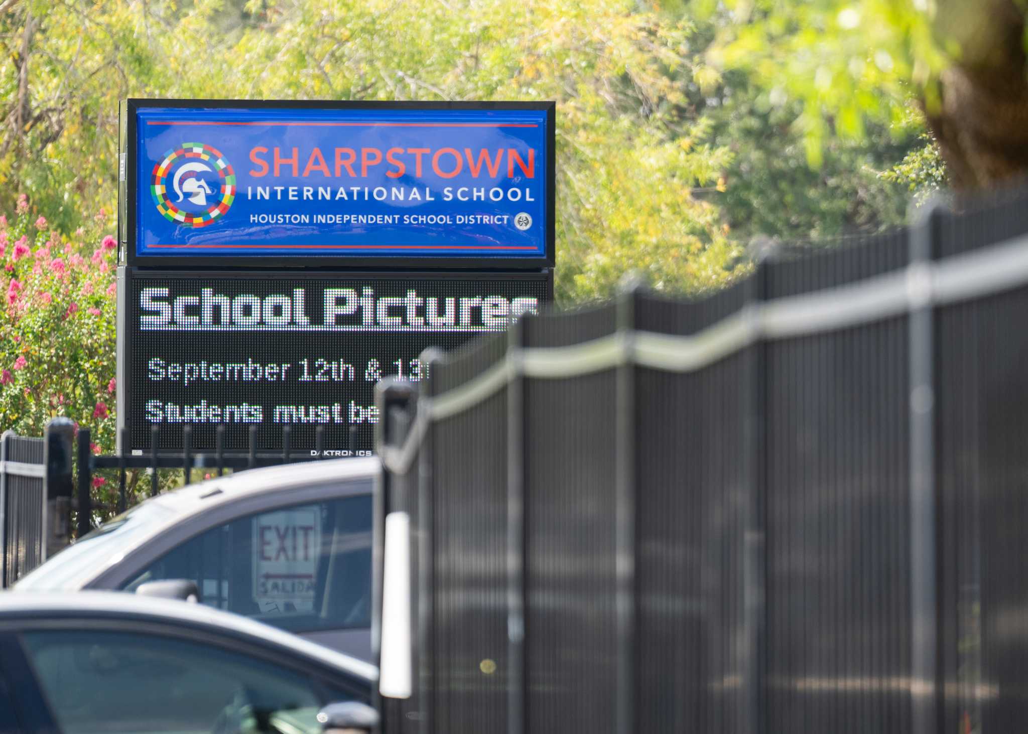 HISD to add early college programs at two high schools in 2025-26 year