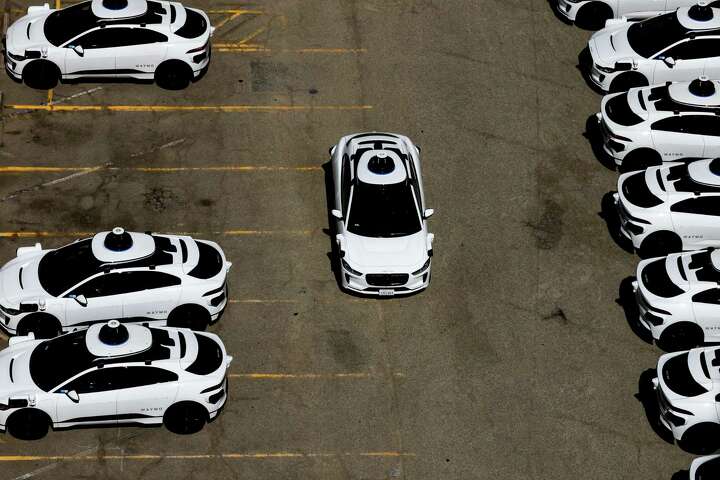 SF techie livestreamed honking Waymo robotaxis, created viral phenom