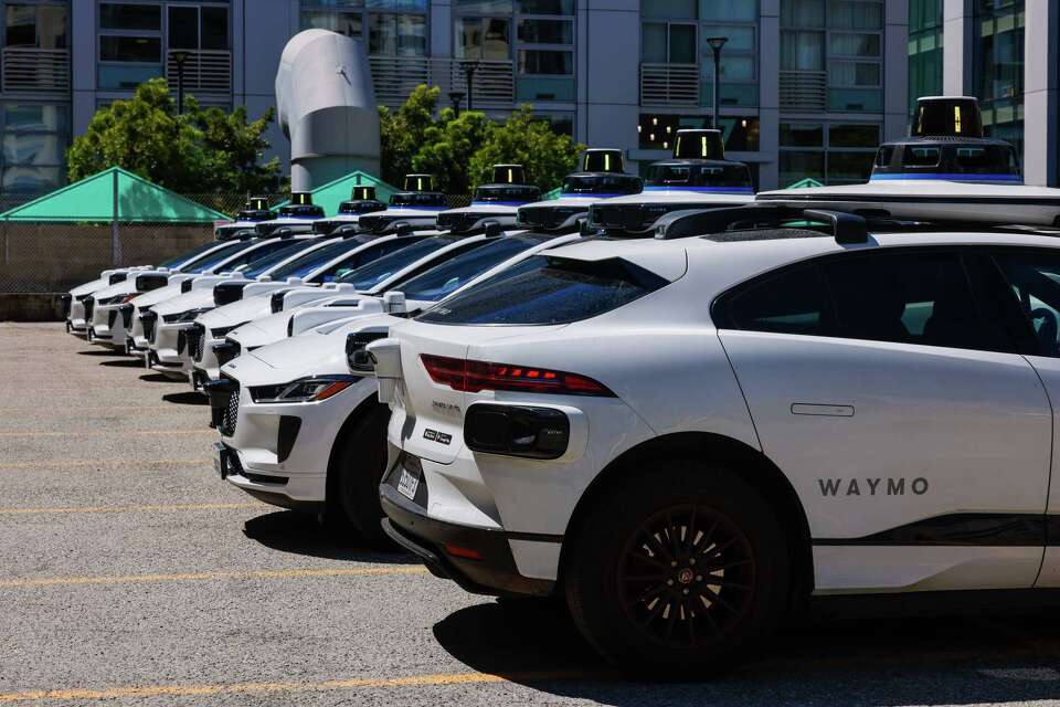 SF techie livestreamed honking Waymo robotaxis, created viral phenom