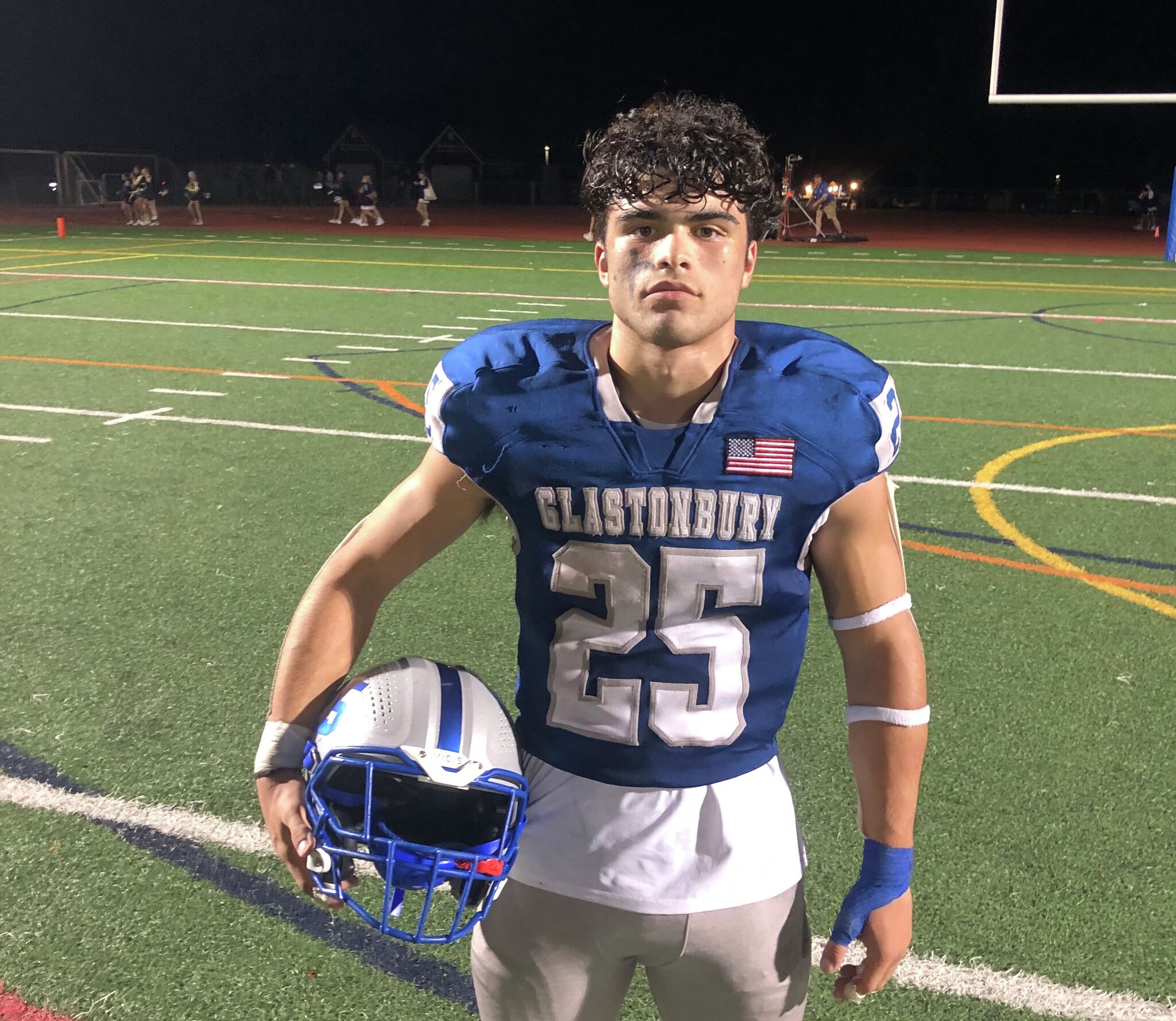 Glastonbury defeats Platt in CCC opener; sophomore piles up 277 yards