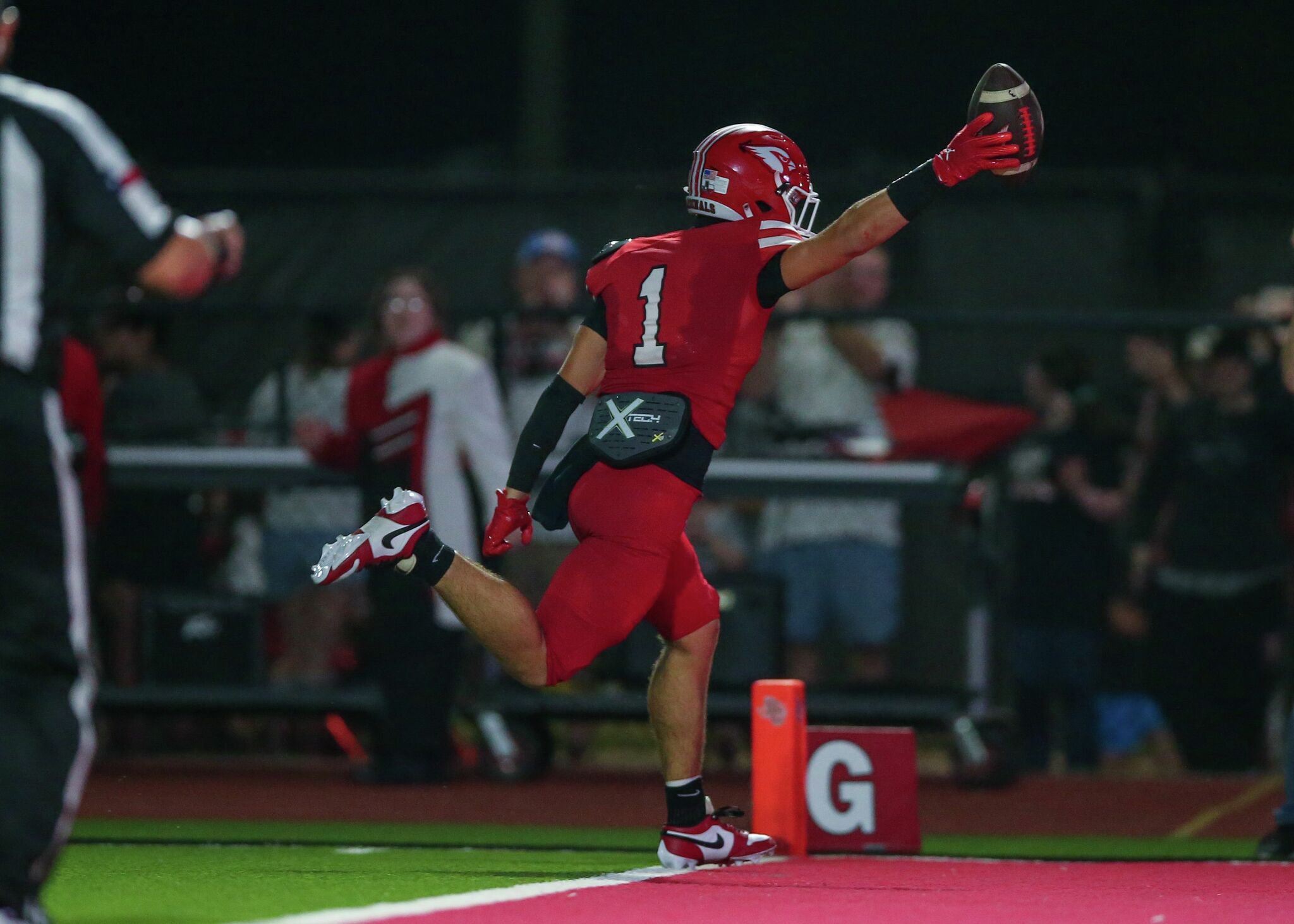 Bridge City football team continues historic start by beating Vidor