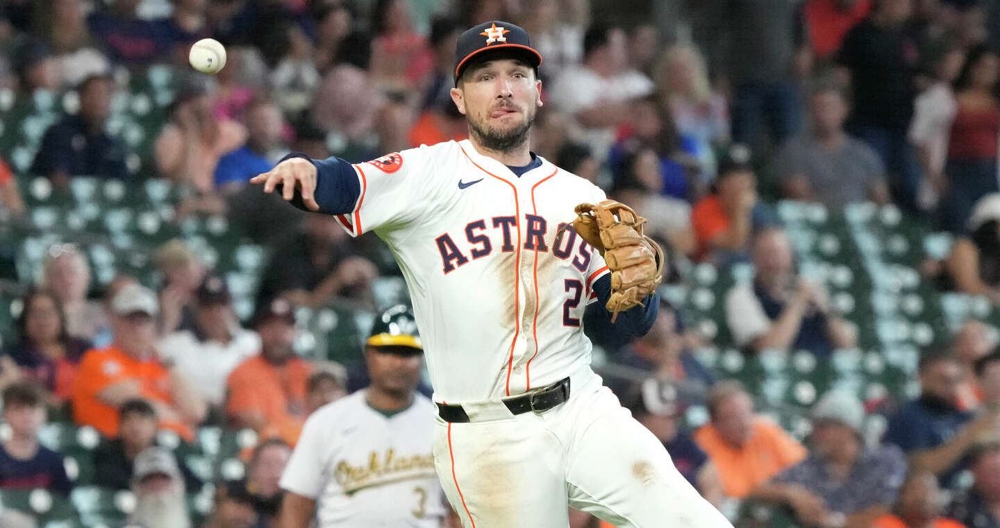 Houston Astros: Alex Bregman among team's Gold Glove finalists