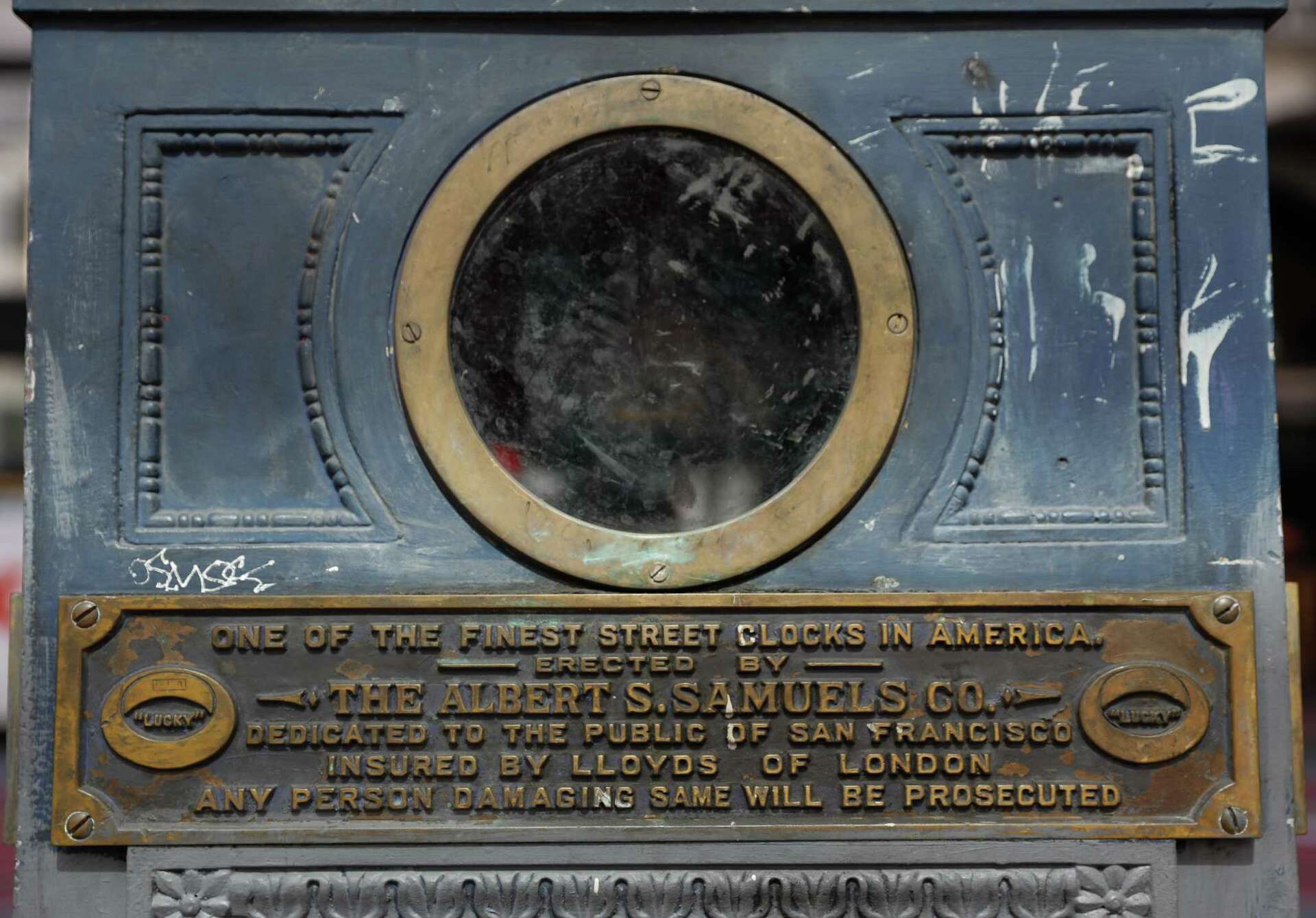 SF’s historic ‘orphaned’ Samuels Clock is a vandalized mess