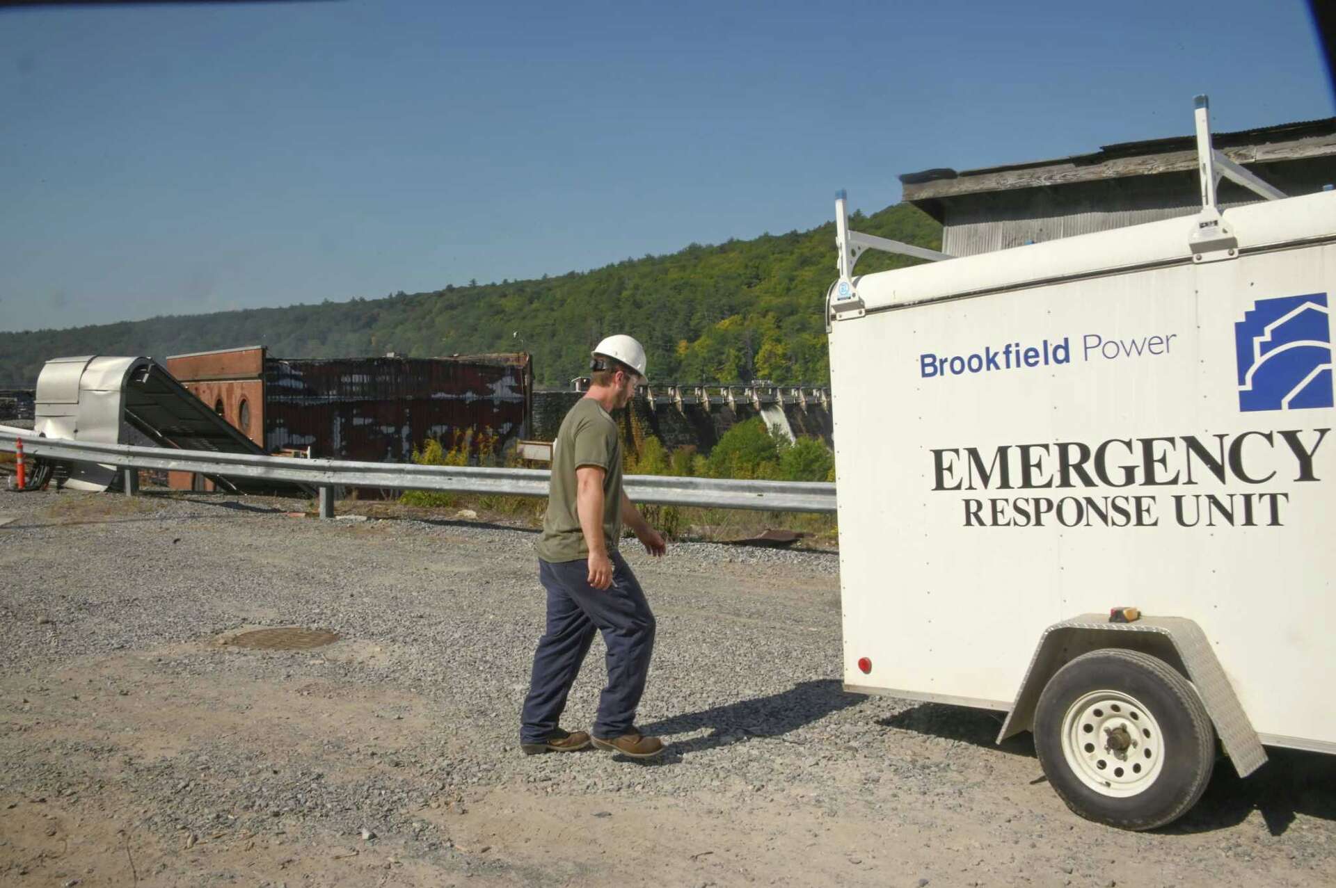 Spier Falls Dam power station on Hudson River damaged in massive blaze