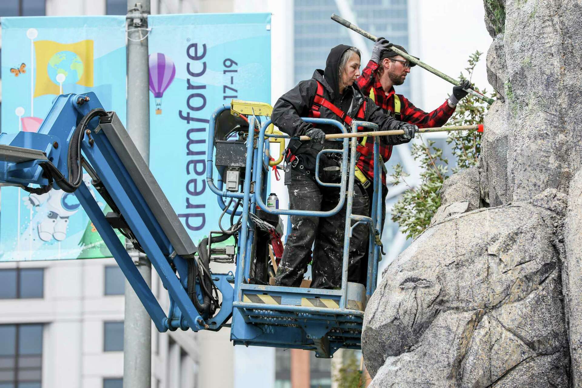 Dreamforce back in SF and expecting biggest crowd in years