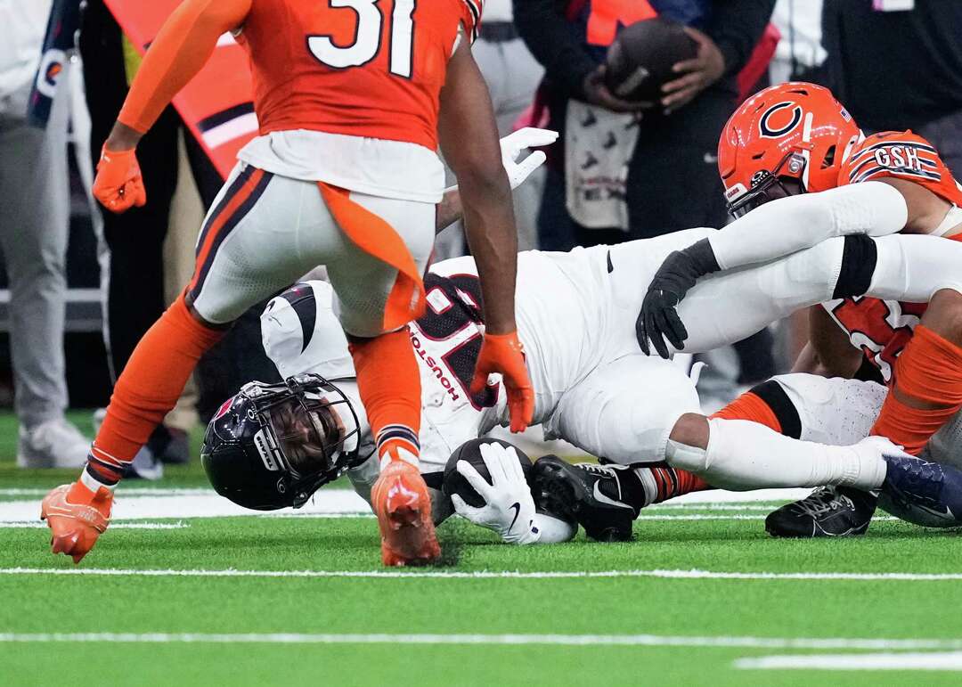 Texans' Joe Mixon suffers ankle injury, tweets about hip-drop tackle