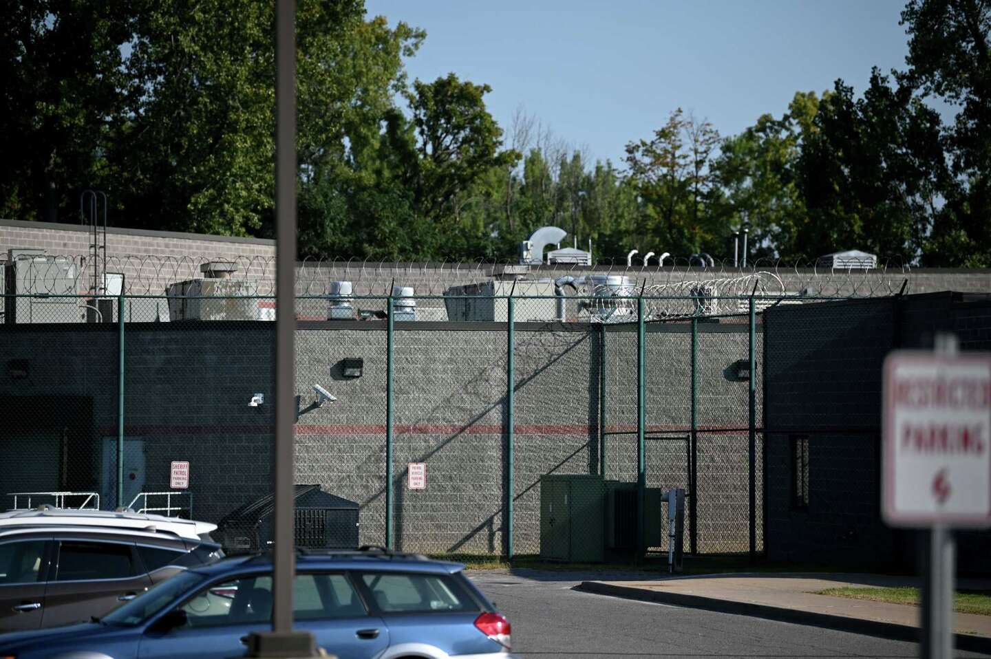 Witness describes a 'cold-hearted' death in Clinton County jail