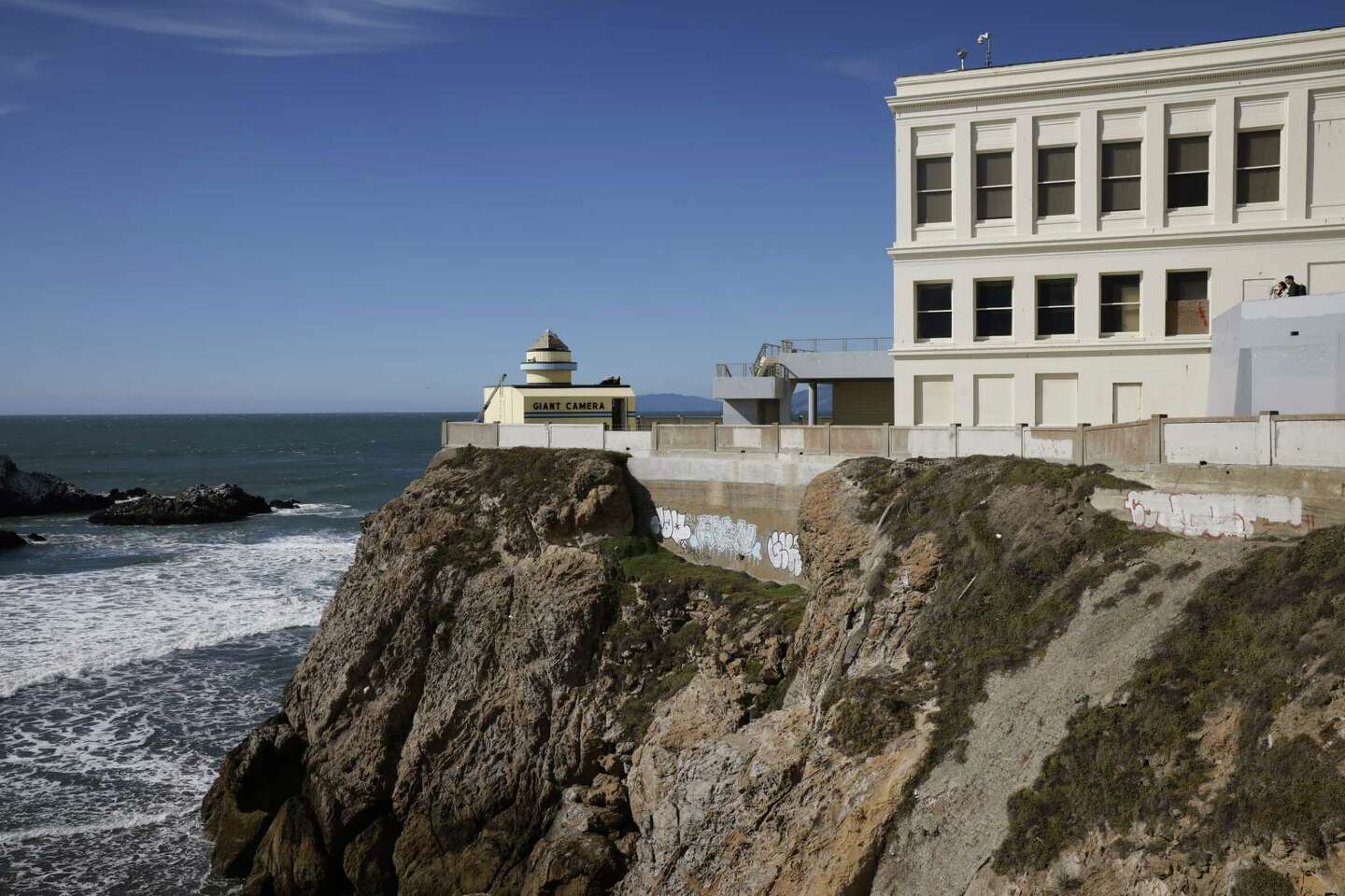 Why SF's Cliff House remains closed to the public
