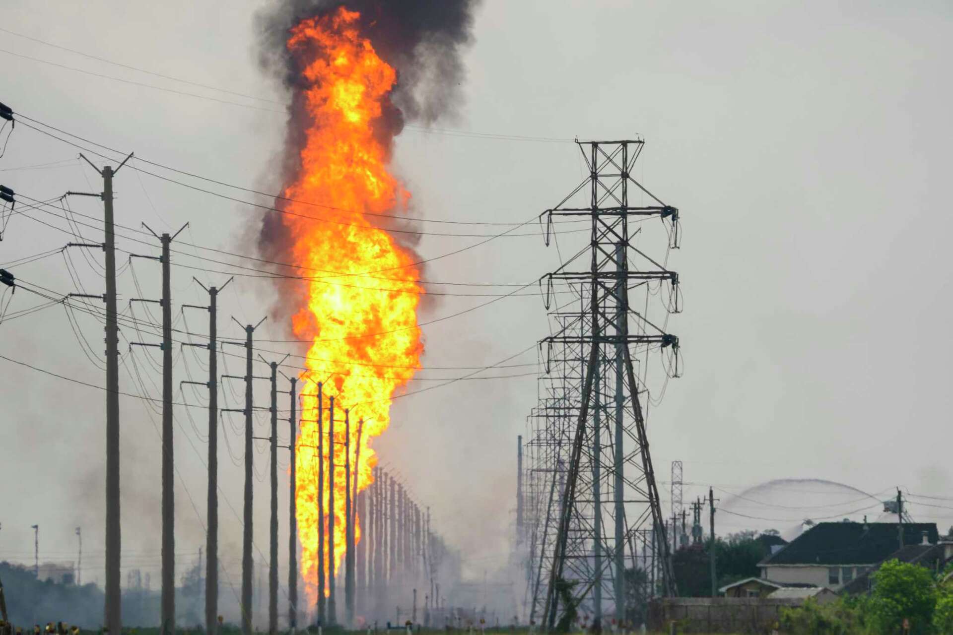 Who owns natural gas pipeline in major La Porte fire? Energy Transfer