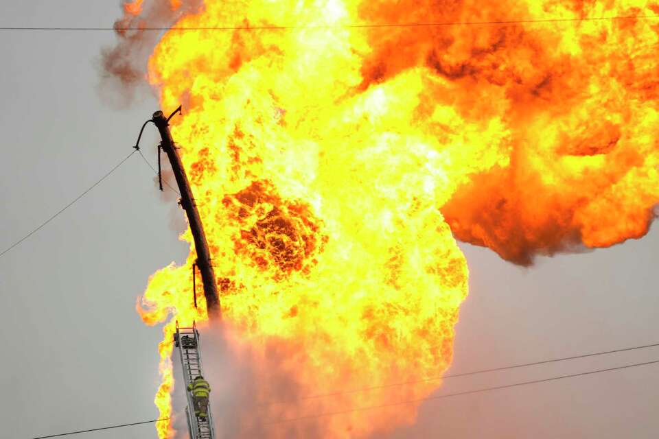 La Porte map: See where pipeline fire is happening