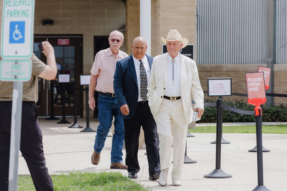Pete Arredondo says he can't get a fair trial in Uvalde County