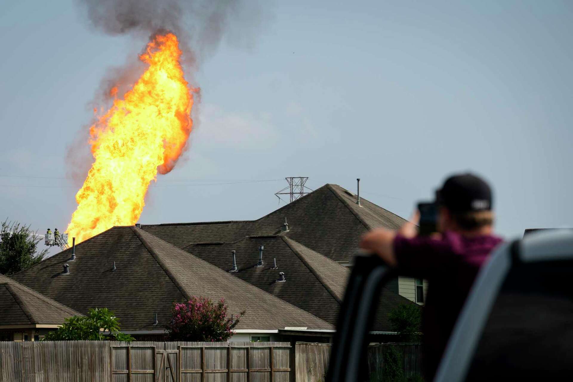Deer Park fire: Pipeline still burning, evacuations to remain