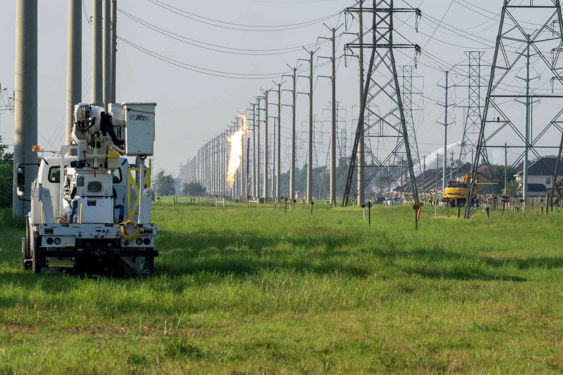 Deer Park pipeline fire extinguished, road closures to remain