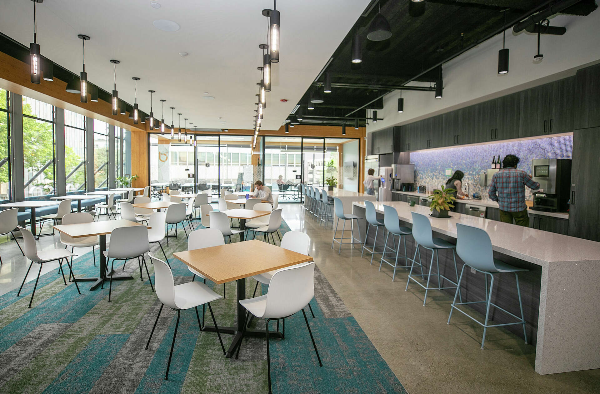 Biotech incubator opens largest U.S. lab in New Haven as cluster seeks