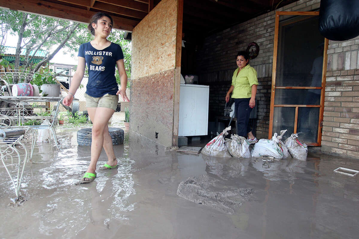 Laredo flooding continues