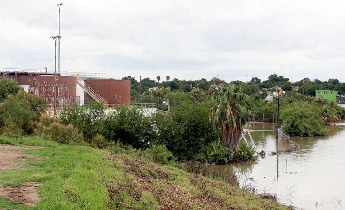 Laredo flooding continues