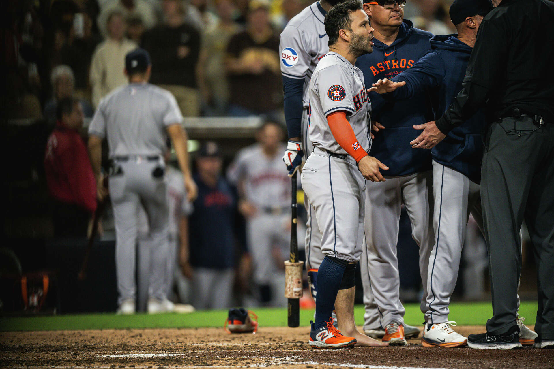 Photos show Jose Altuve get ejected for taking off his shoe