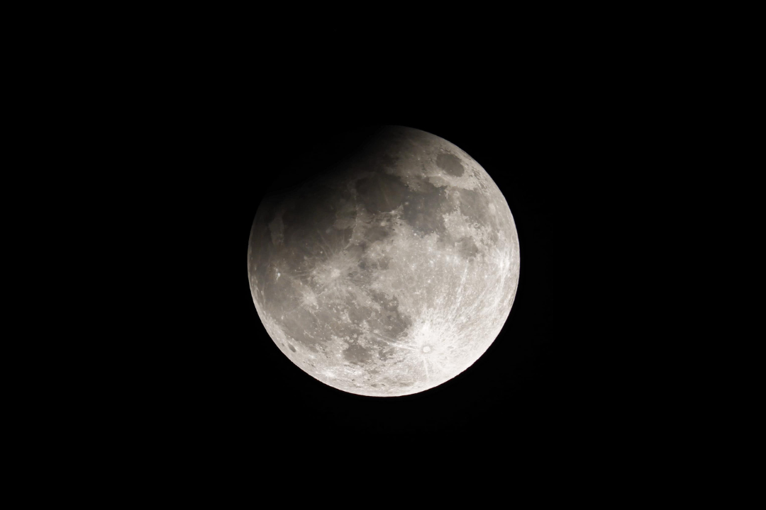 Texans get stunning view of rare lunar trifecta