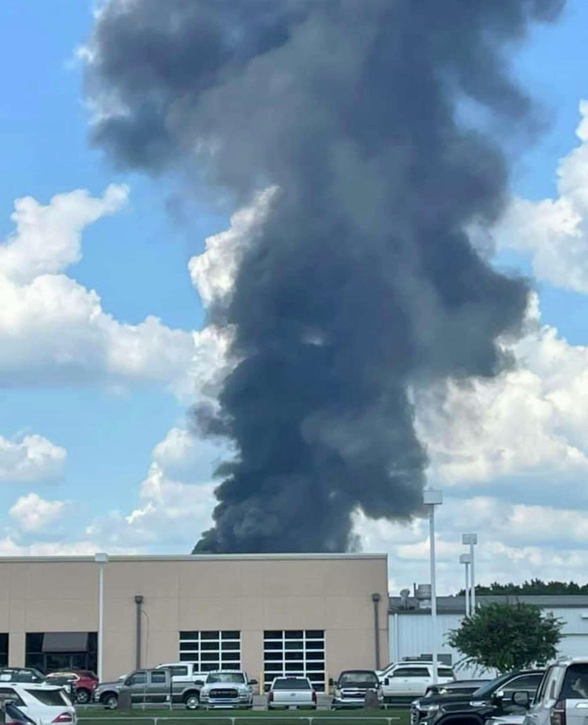 'Major fire' reported on Old Evadale Highway in Silsbee