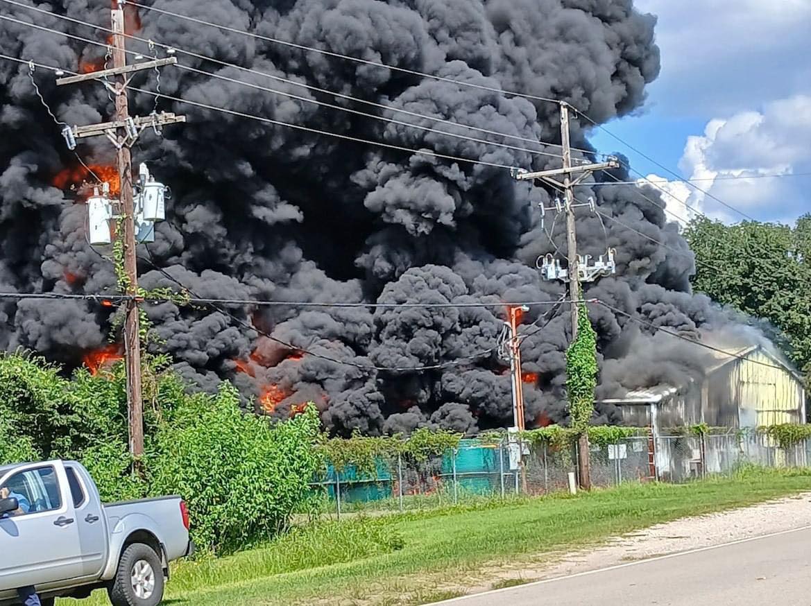 'Major fire' reported on Old Evadale Highway in Silsbee