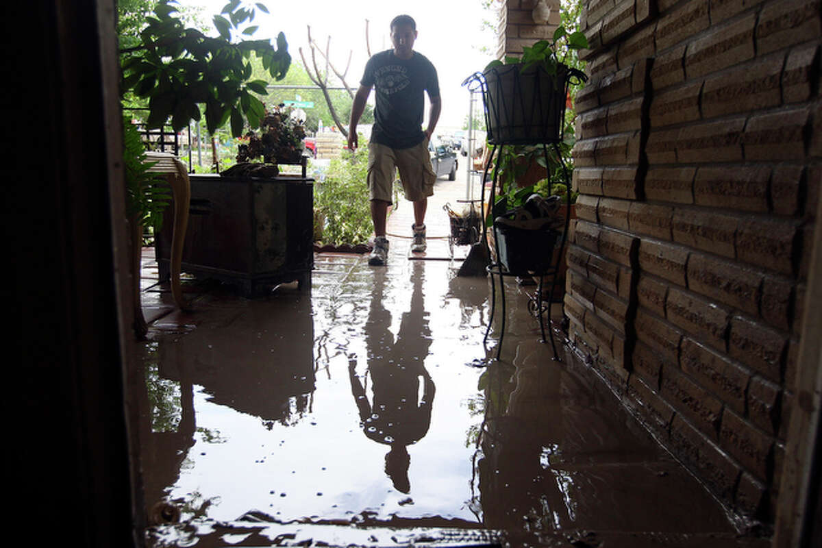 Laredo flooding continues