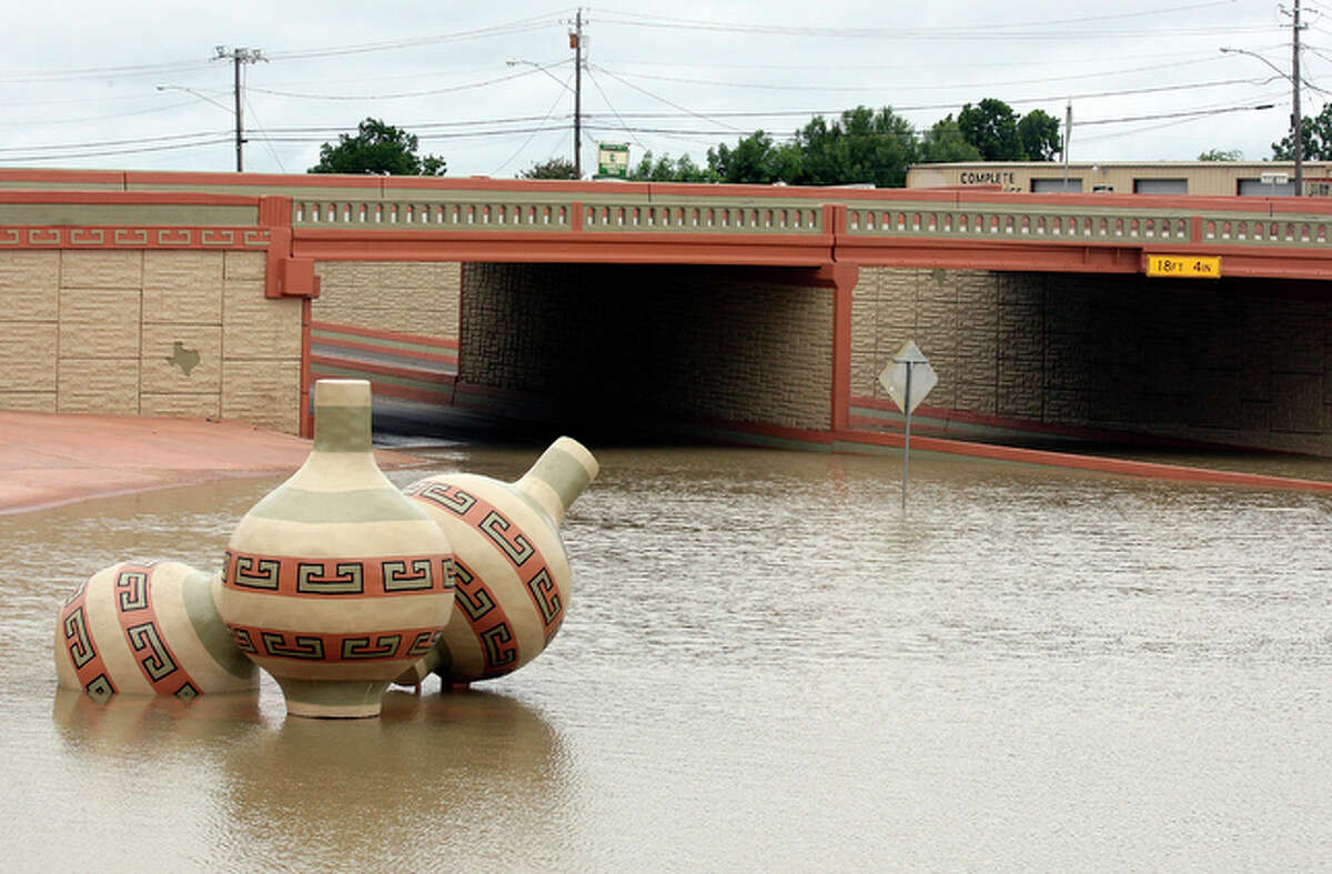 Laredo flooding continues