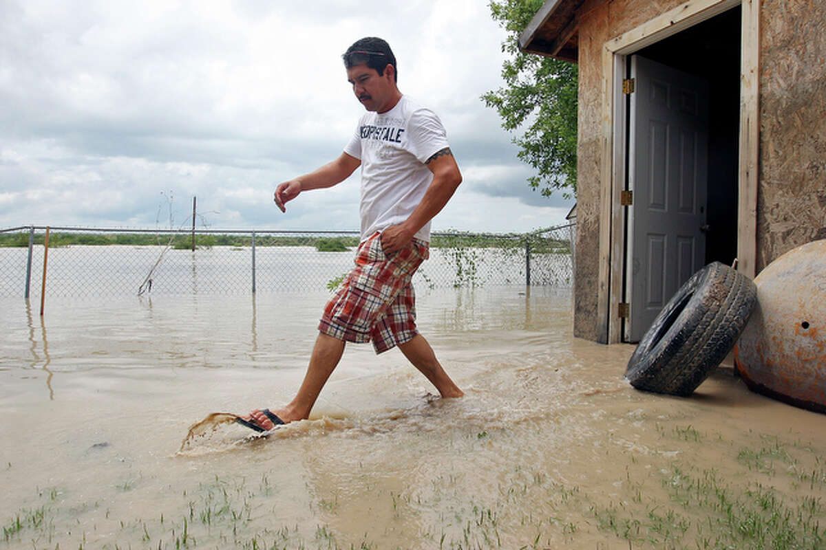 Laredo flooding continues