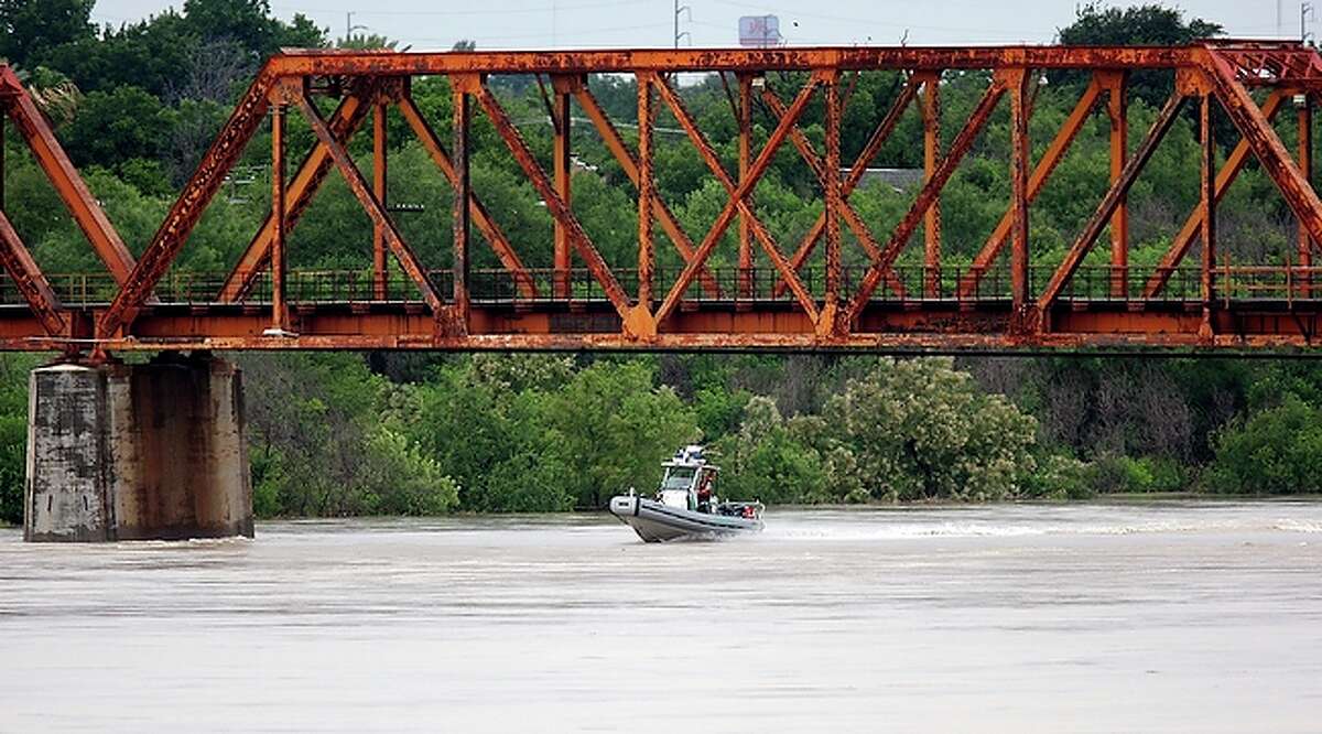 Laredo flooding continues