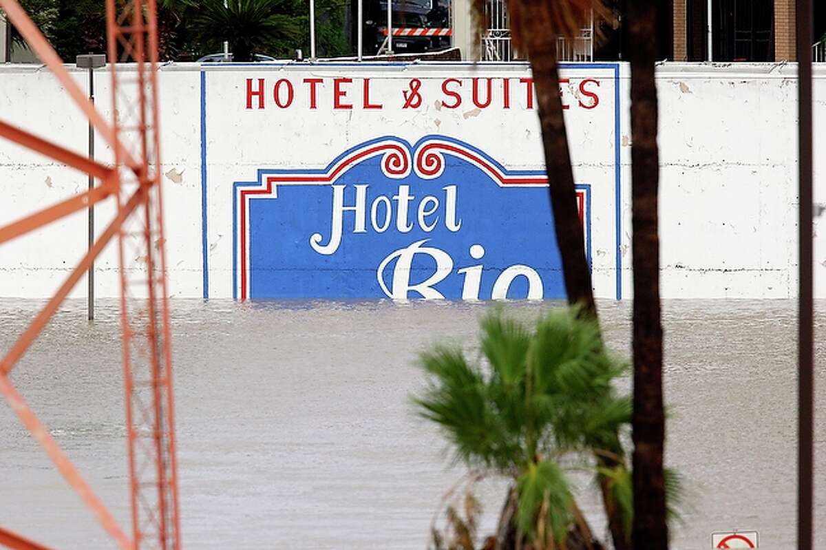 Laredo flooding continues