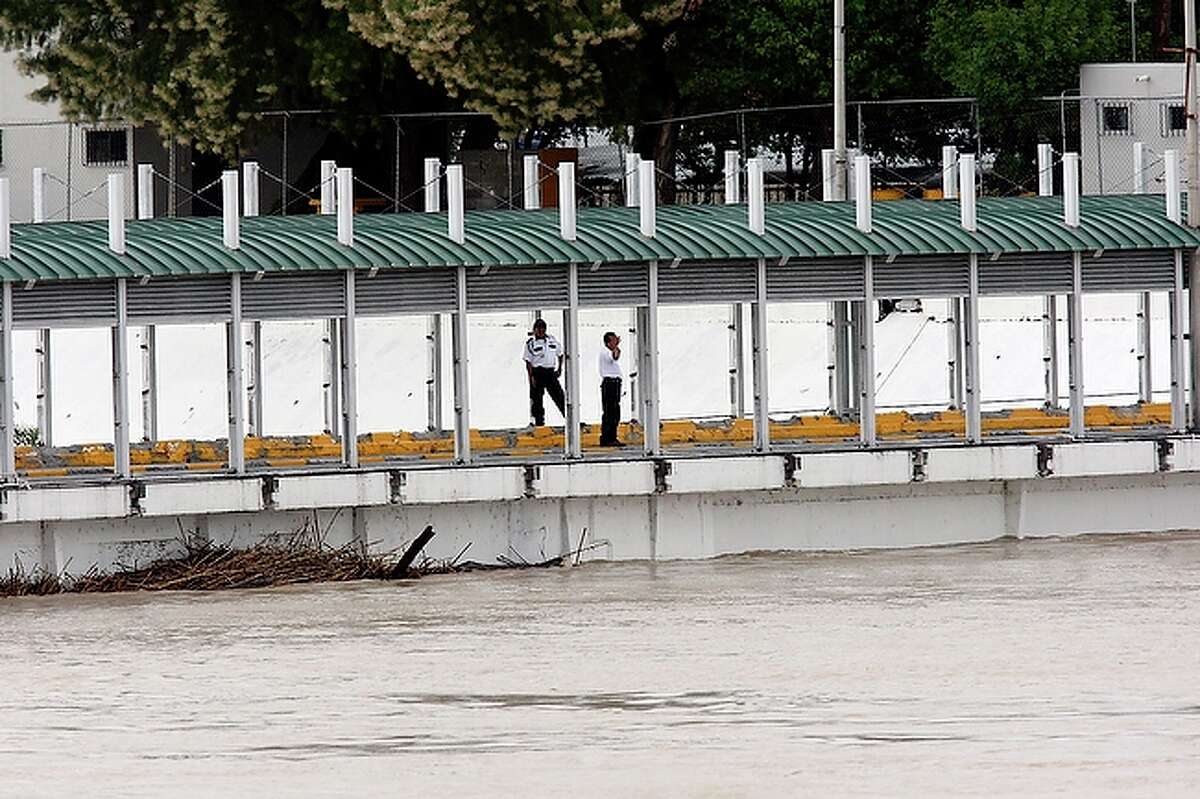 Laredo flooding continues