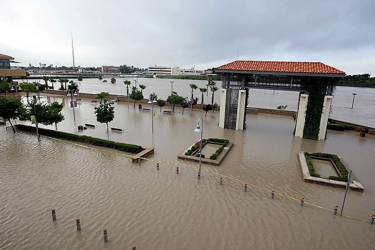 Laredo flooding continues