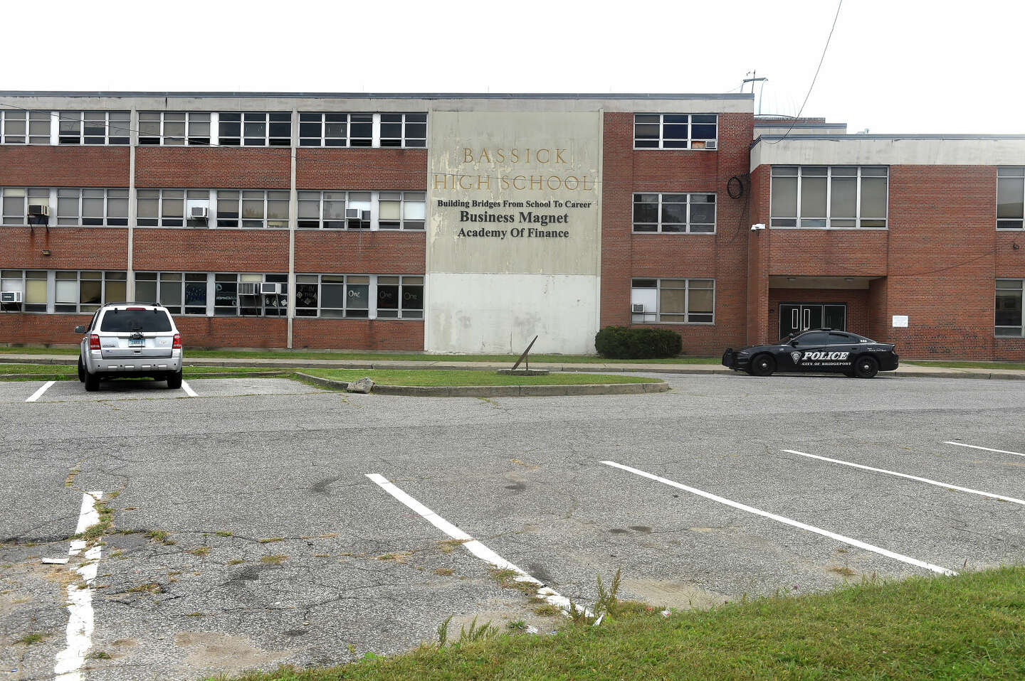 Bridgeport school threats send students home, cancel classes Friday