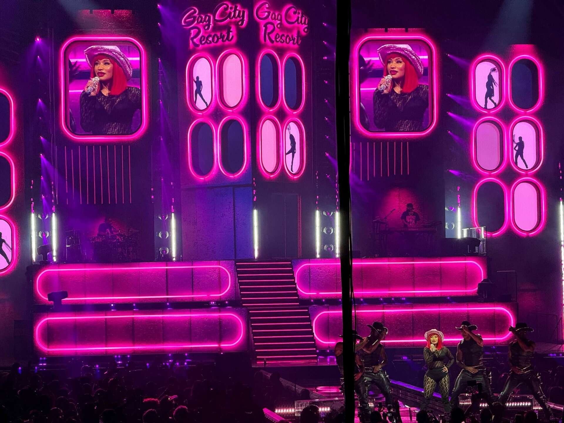 Nicki Minaj celebrates 'Mexican Barbz' at 1st San Antonio concert