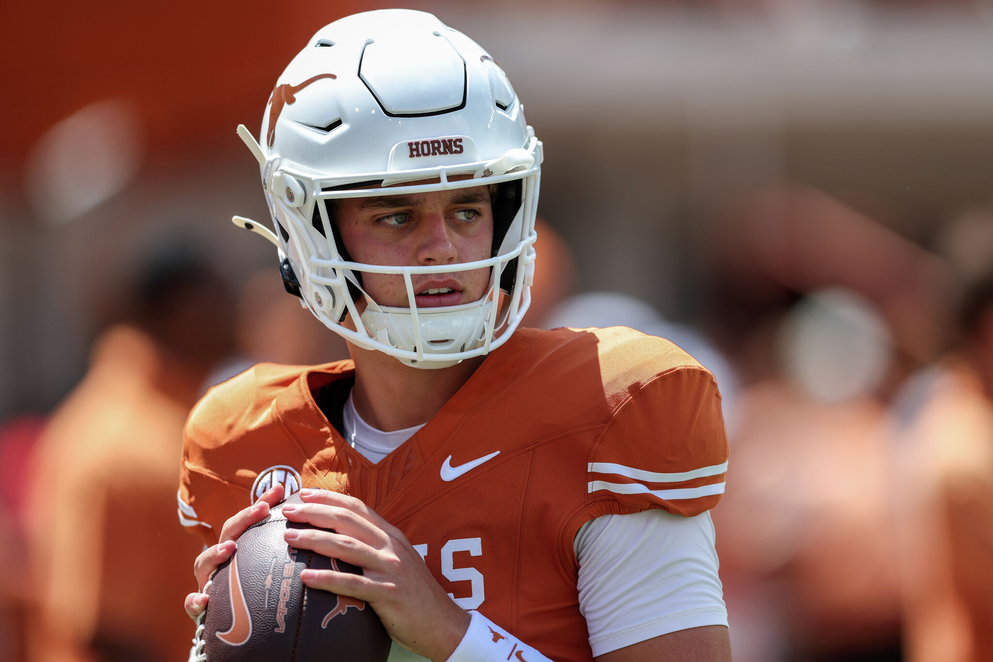 Arch Manning announced as Texas Longhorns starting QB
