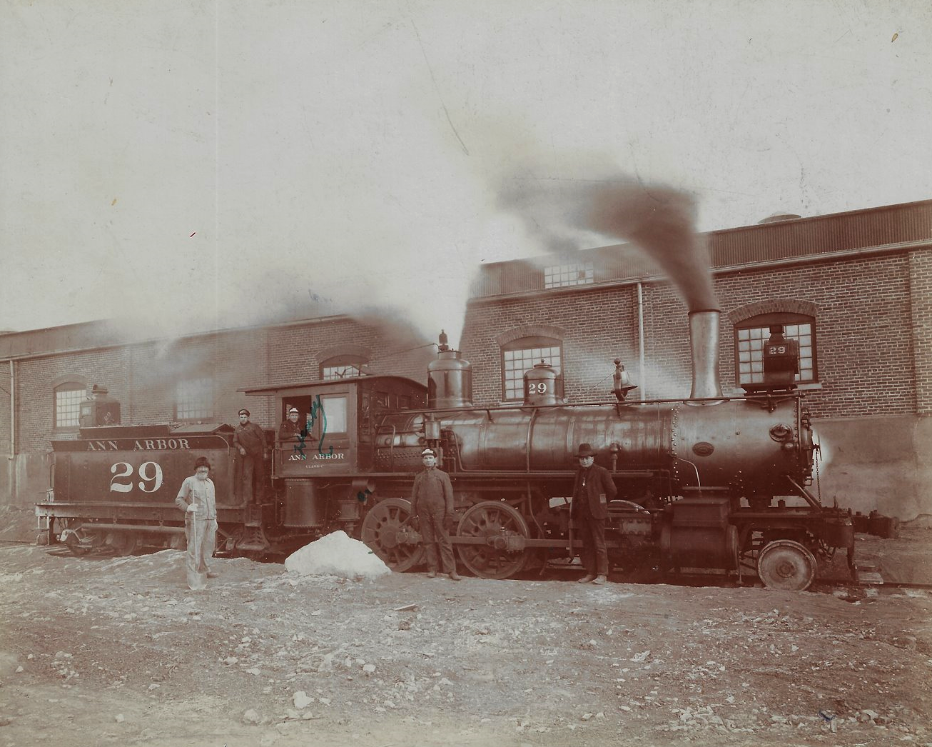 Looking back in Benzie: Train jumps rails in Beulah
