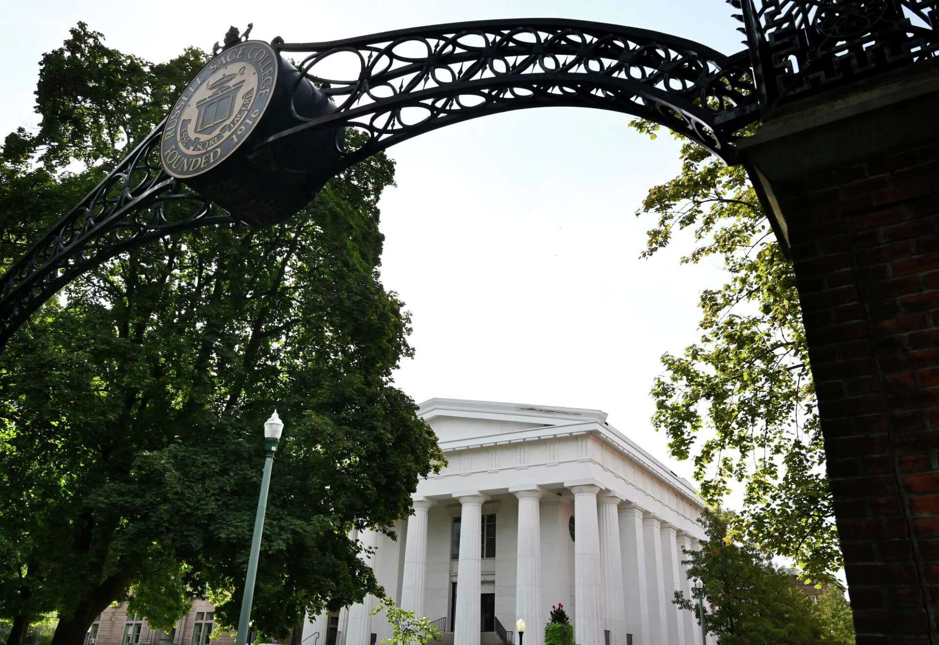 Albany College of Pharmacy plans merger with Russell Sage College