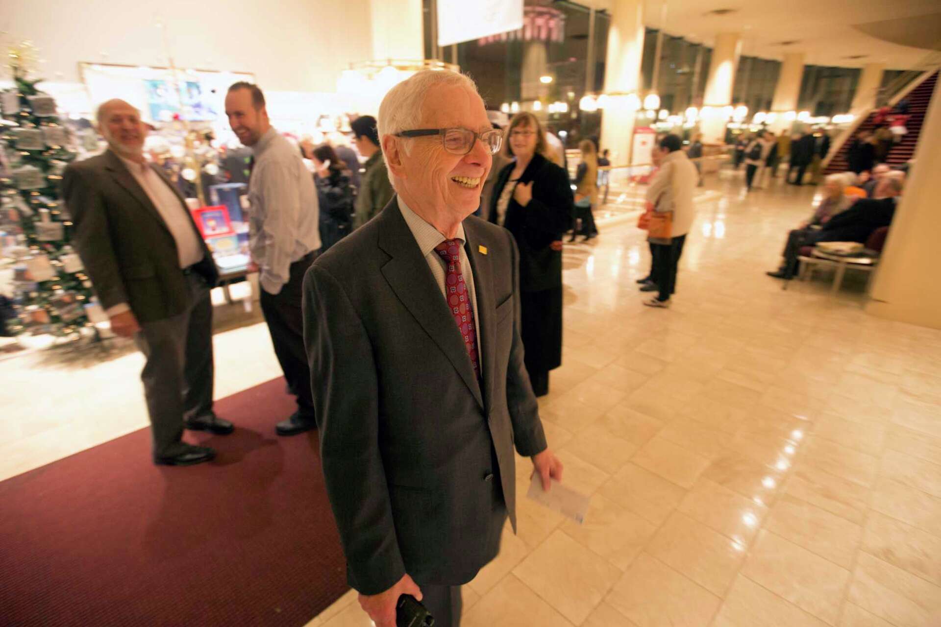 Horacio Rodriguez, house manager at Davies Symphony Hall, dies at 92